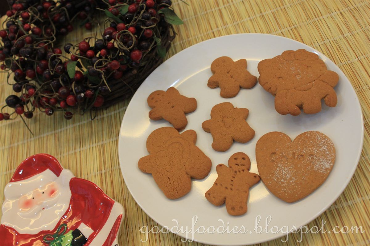GoodyFoodies: Recipe: Gingerbread Man + Hello Kitty Biscuits