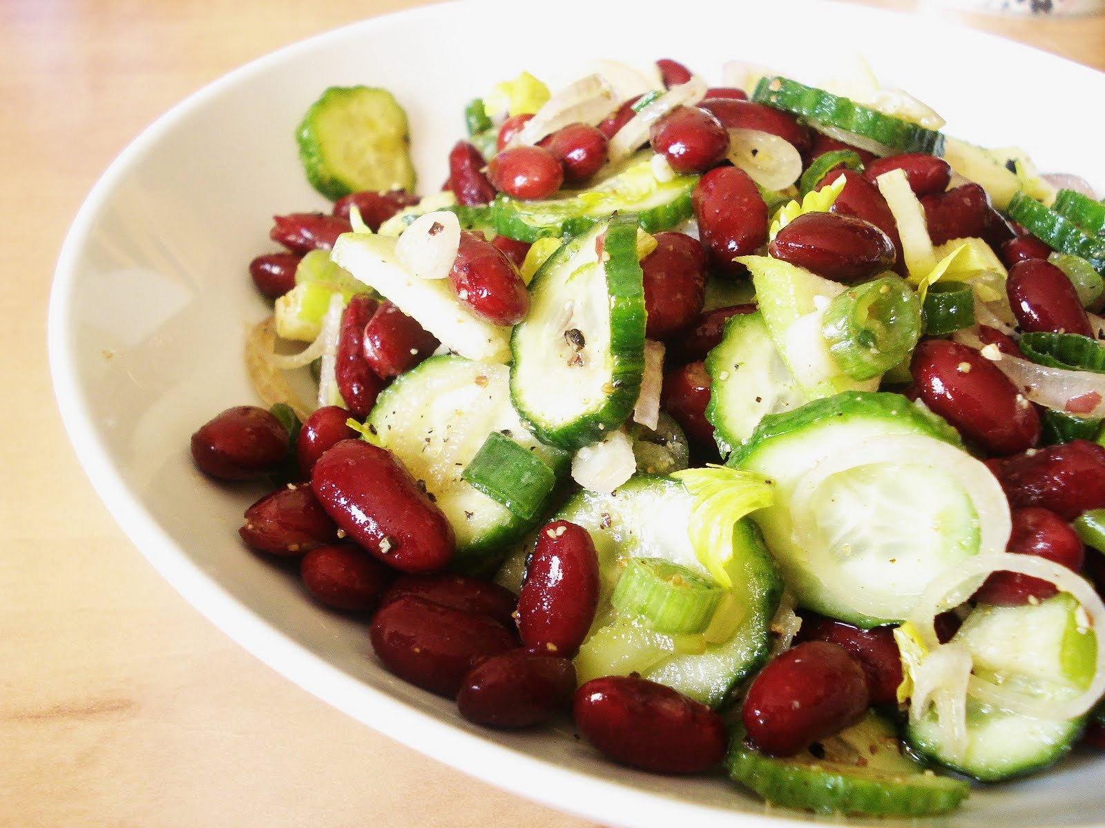 Presque végé: Salade de haricots rouges au cumin