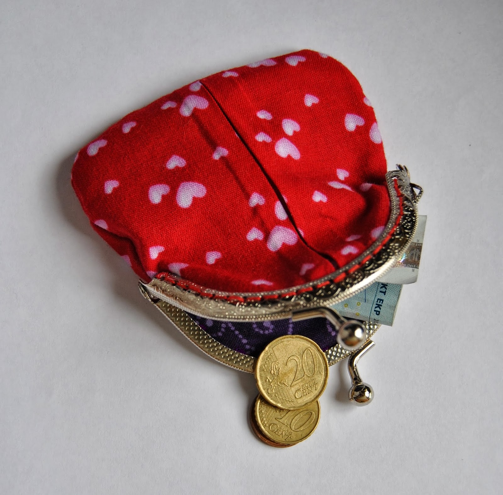 Maryposasblue: MONEDEROS