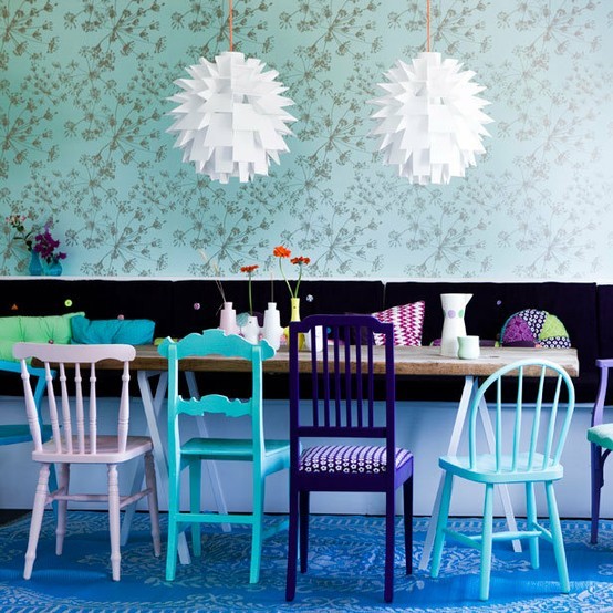 Lisa Mende Design: How To Mix Chairs Around a Table....