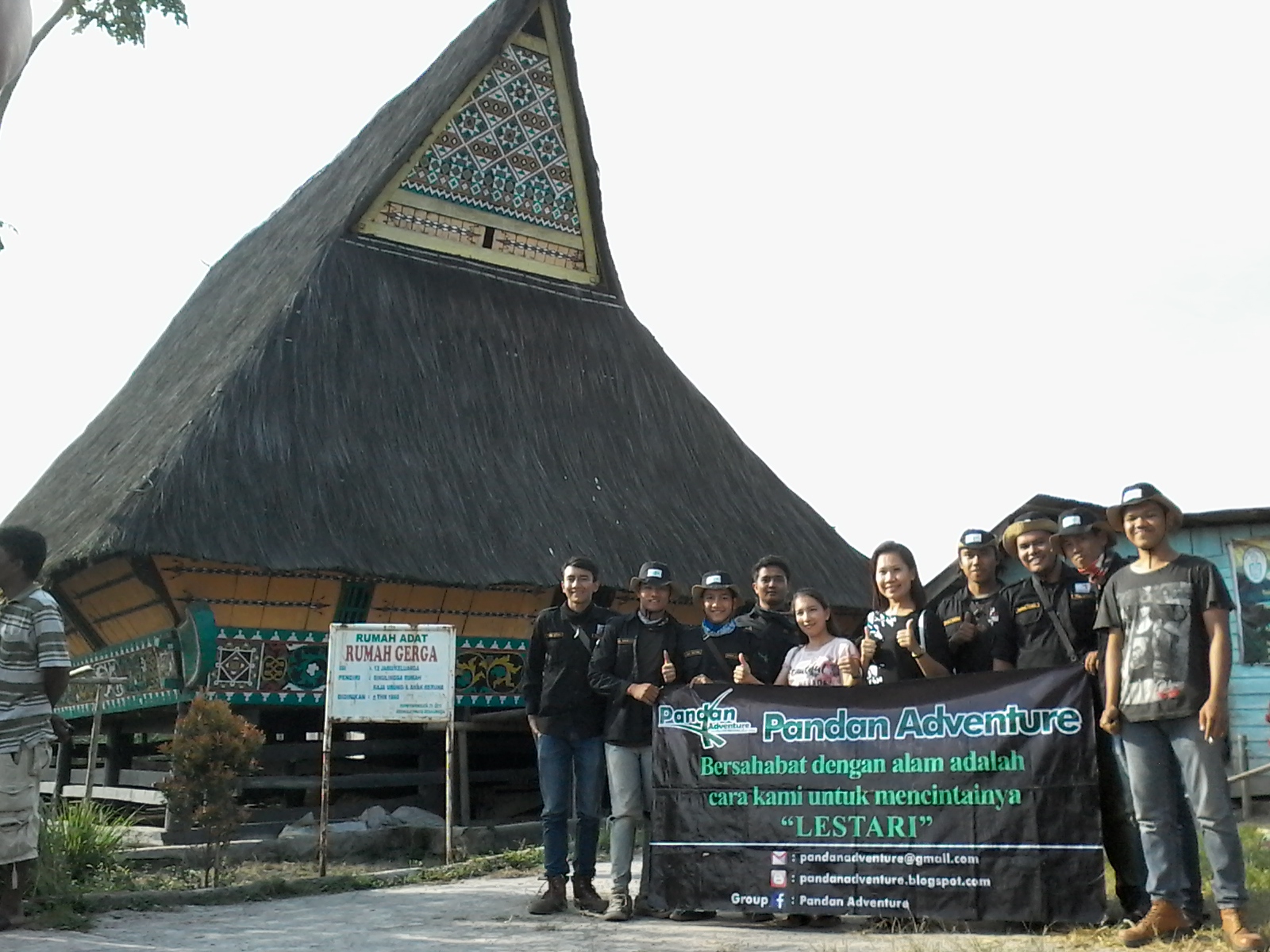 BELAJAR BUDAYA DI DESA LINGGA - Pandan Adventure