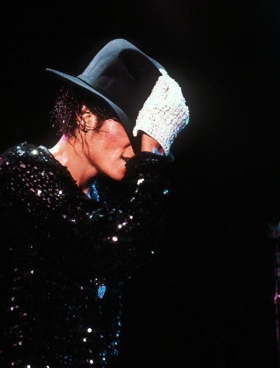 MJJ Photo Gallery: Michael Jackson - Victory Tour (The Jackson Tour)