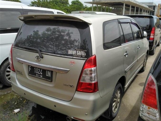 UNIT TOYOTA KIJANG INNOVA V 2012 - ADIRA FINANCE