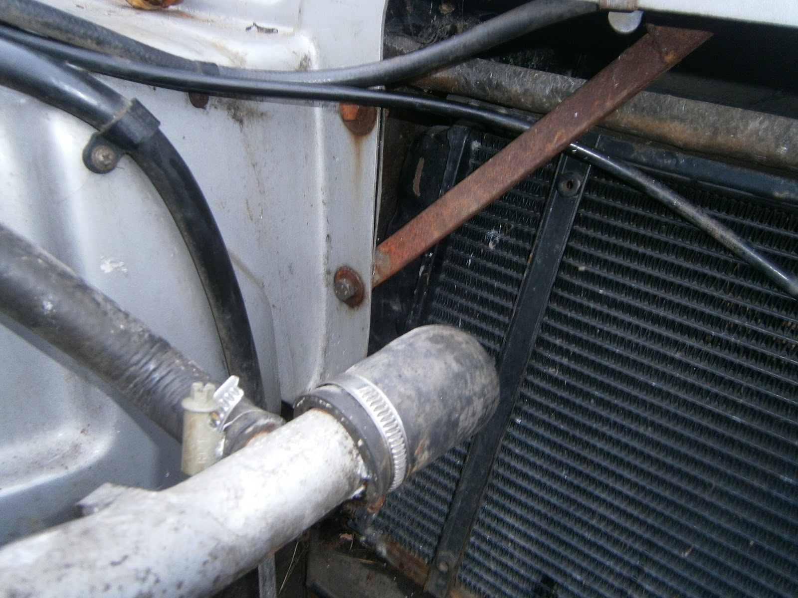 Lotus Excel Restoration: Removing the radiator, PAS pump and oil cooler