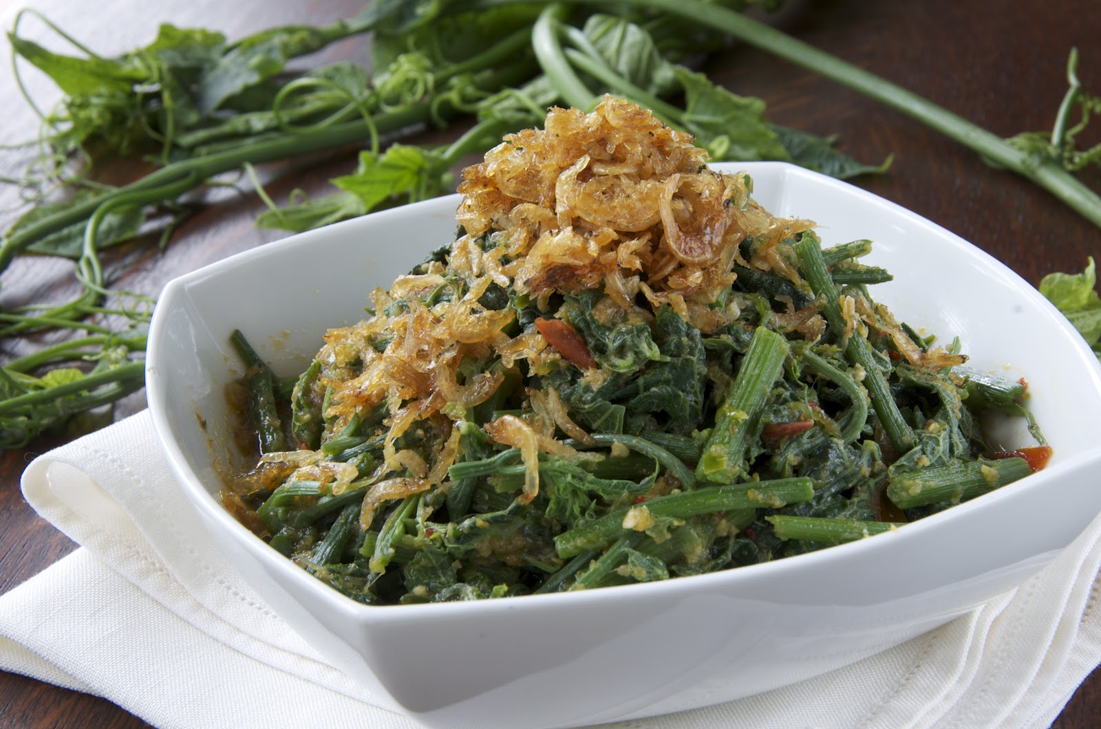 Indonesian Medan Food: Tumis Daun Pucuk Labu (Chayote shoots stir fry)