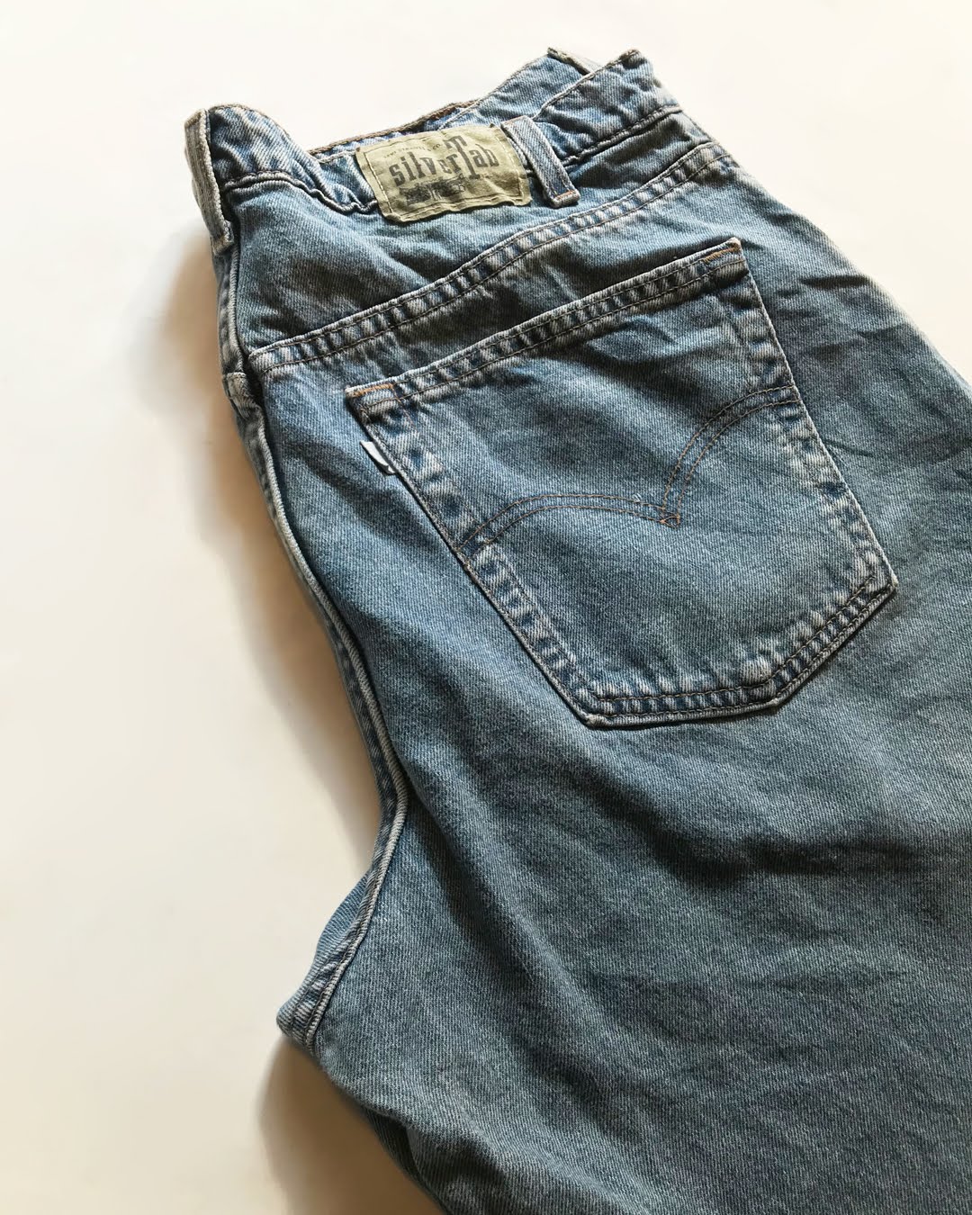 KWIN: 90's Levi’s SILVER TAB