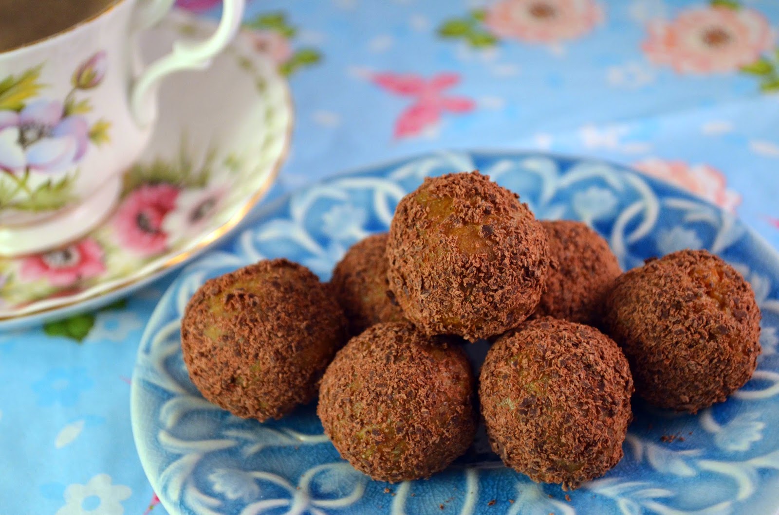 Helande Mat!: Chokladrullade Morotsbollar