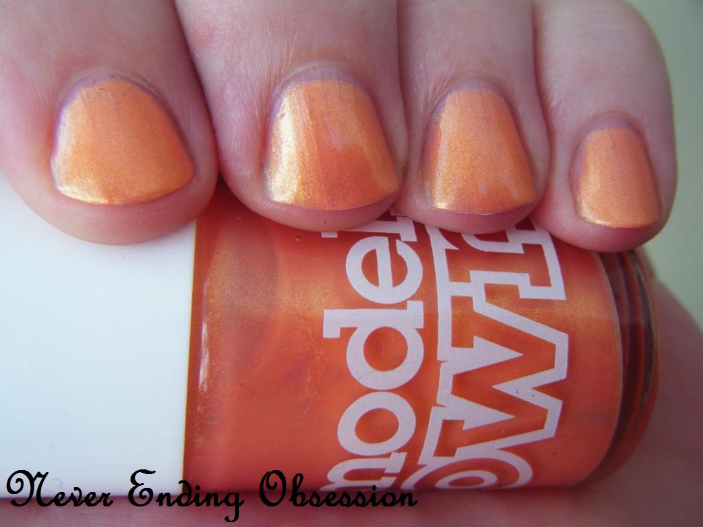 Never Ending Obsession: Models Own Golden Peach + Comparisson