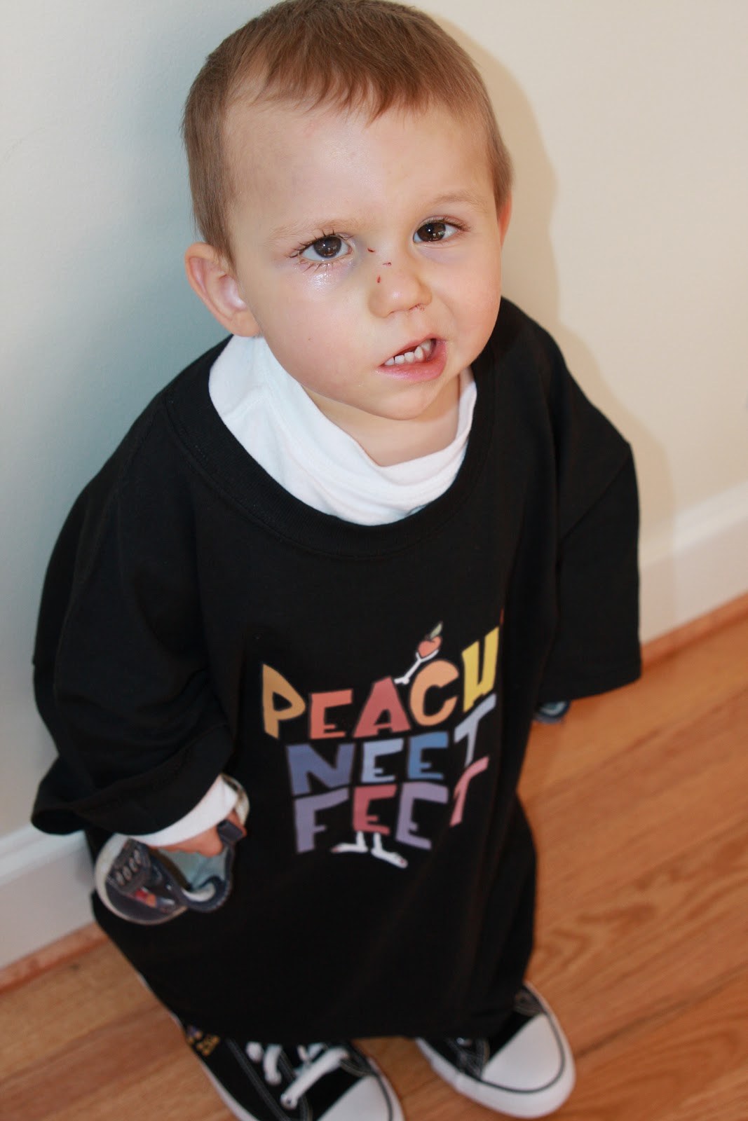 Elan's Blog: Peach's NEET FEET and Justin Bieber makes me happy!