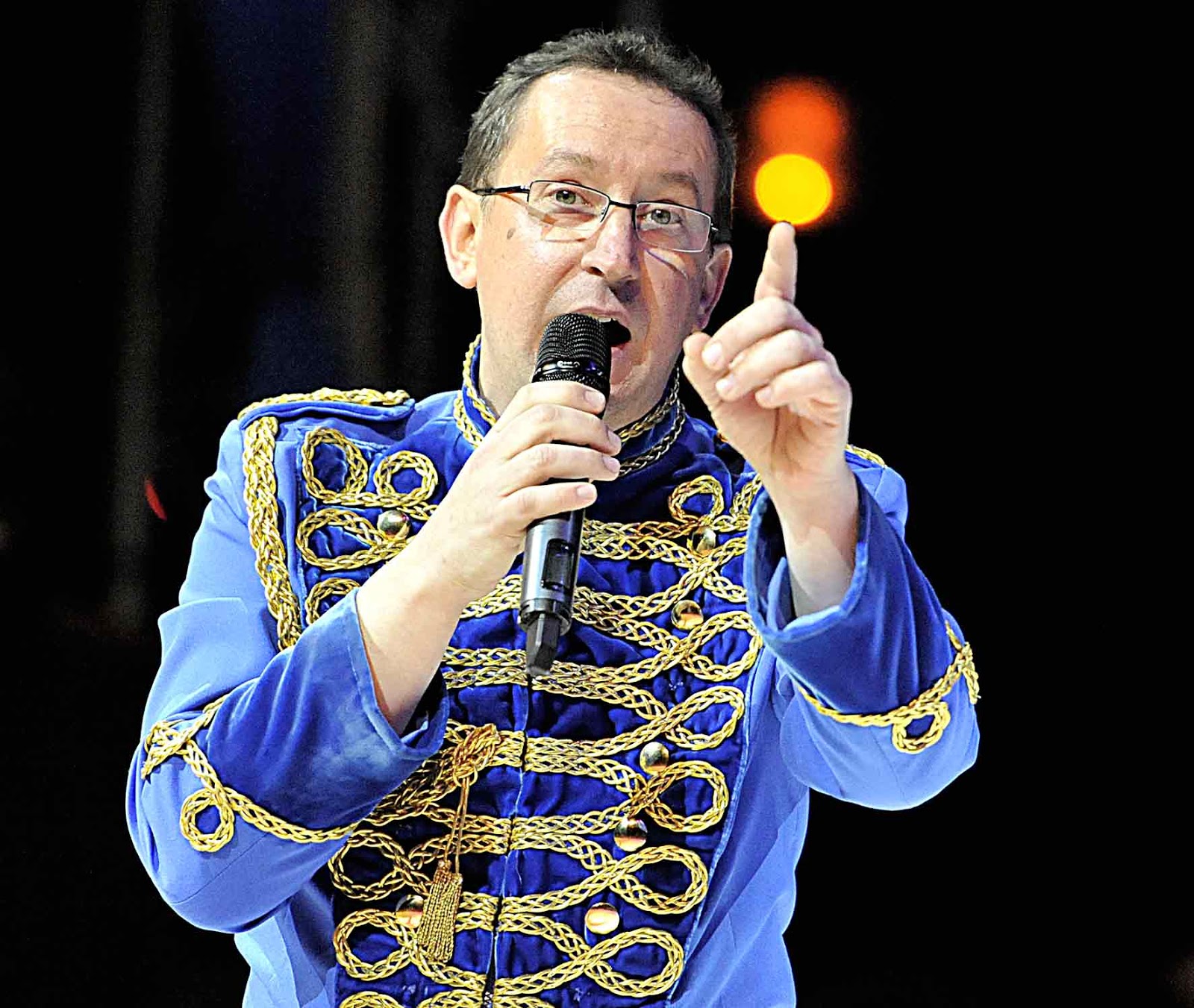 circus: Emmanuel HORWOOD (photos de Yvon Kervinio)