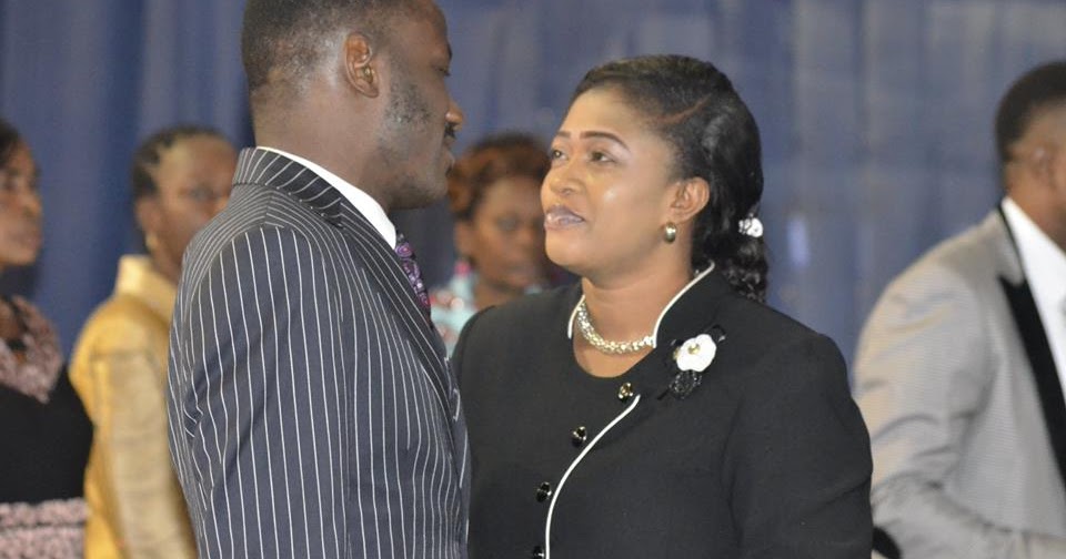 (Video) See What Apostle Suleiman Gifts His Wife With On Her Birthday ...