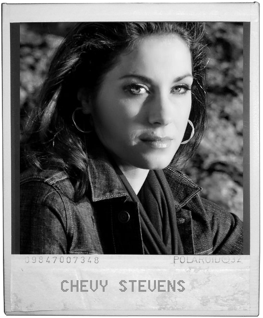 Chevy Stevens, sobre a autora - Nuvem de Letras