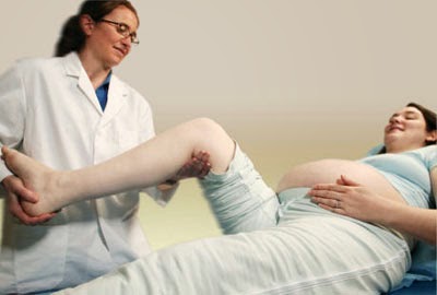 Preeklamsi Pada Ibu Hamil Ditandai Dengan Kaki Bengkak - eMingko Blog