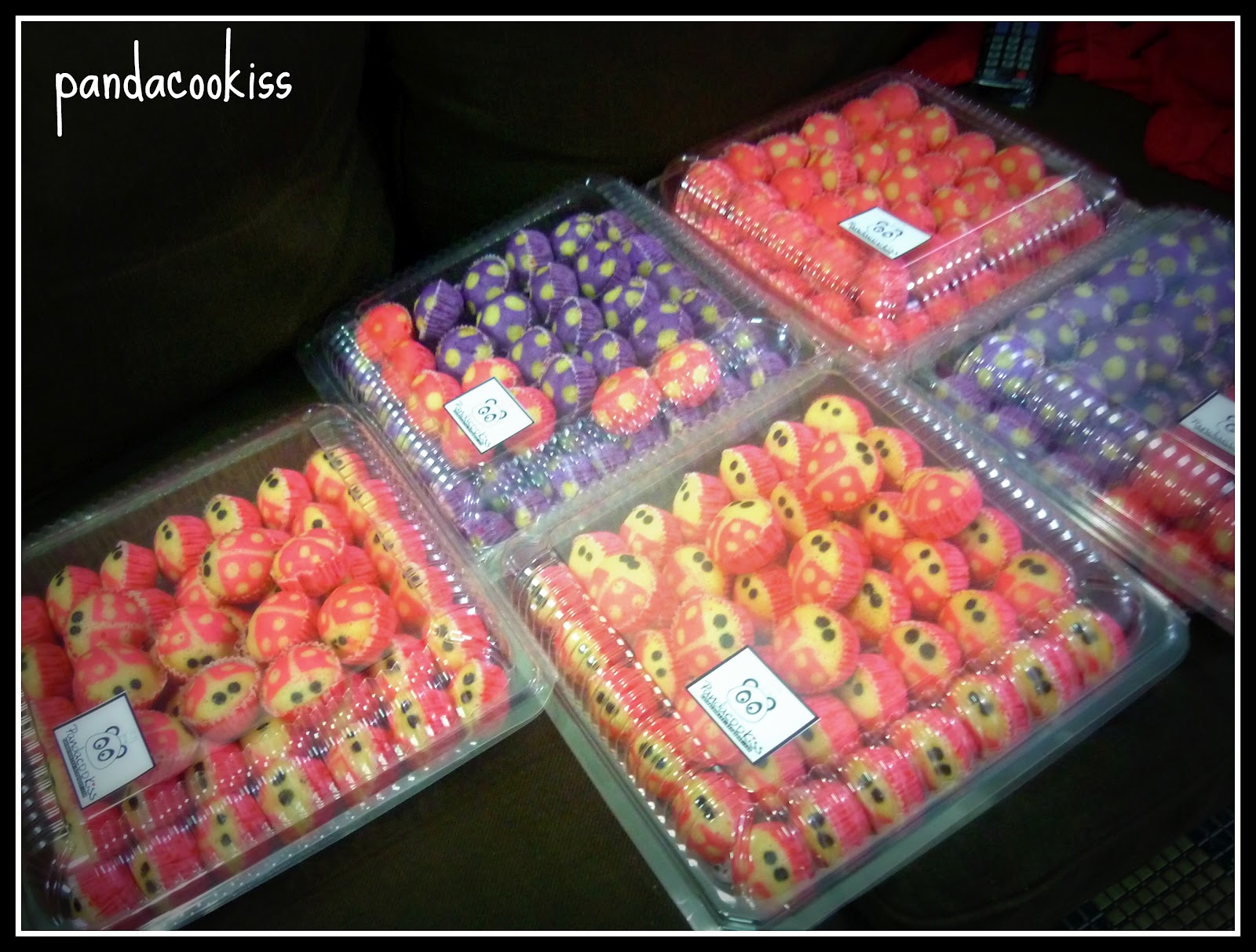 pandacookiss: Apam polkadot and mini muffins for Raimi's engagement day ...