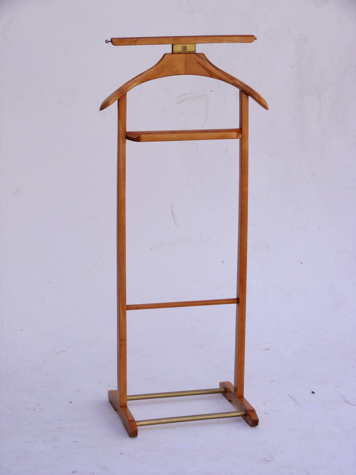 VAMP FURNITURE: New vintage furniture at Vamp - 24 January 2014