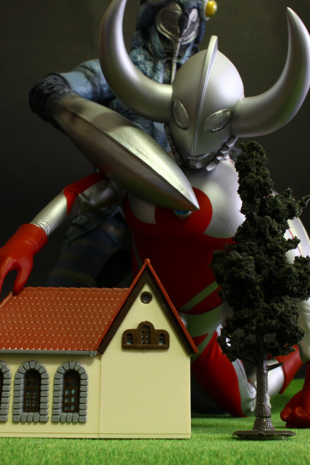 TSR: Medicom Toys - Father of Ultraman