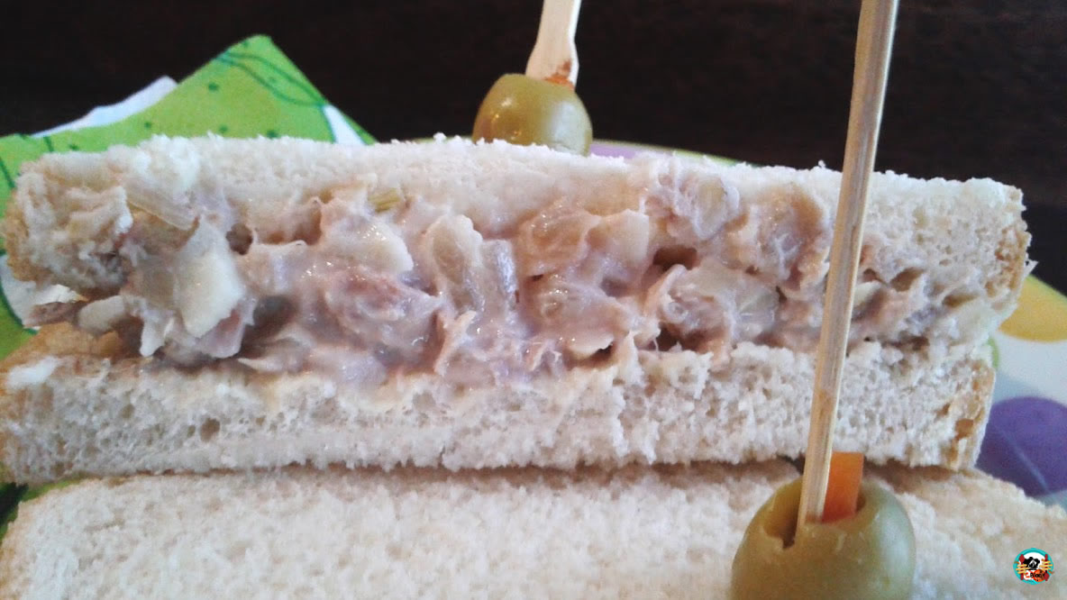 Sándwich de atún - ¡Huele Bien!