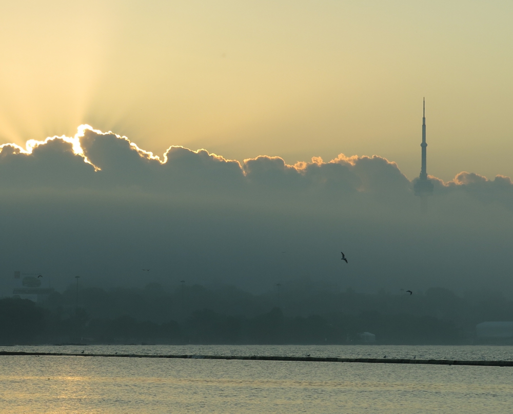 Toronto Grand Prix Tourist - A Toronto Blog: Sunrise along the ...