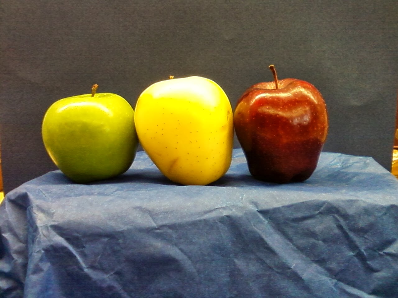 PPPS Elementary Art Rooms: Apple Still Life Composition Kindergarten Lesson