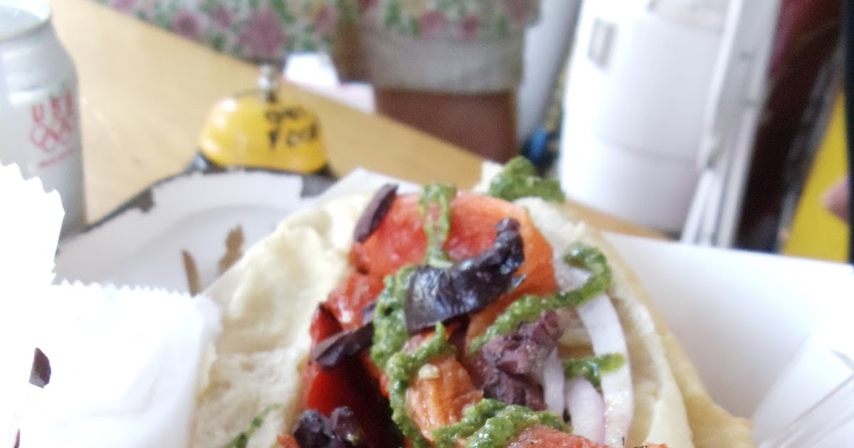 The Hot Dog Truck: Snappy Dogs Friday Special