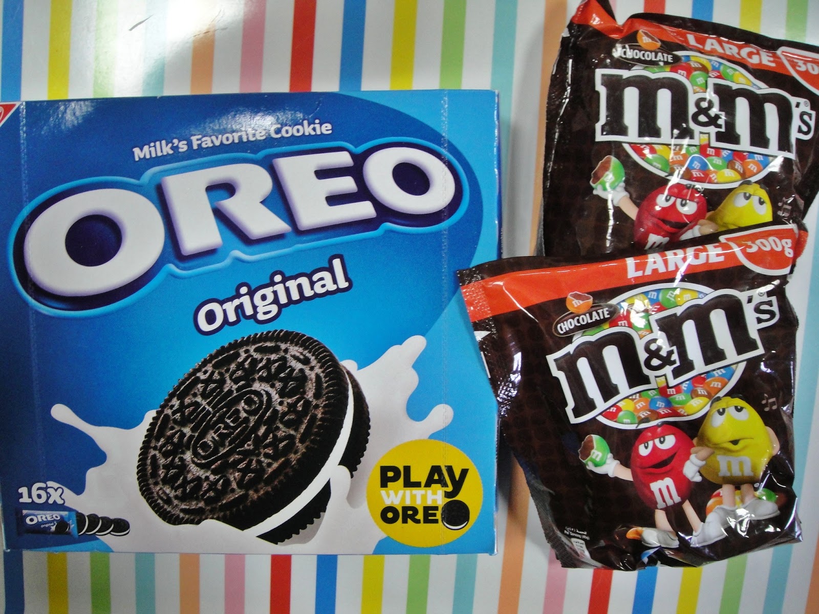 Maryam's Culinary Wonders: 908. M&M Oreo Bars