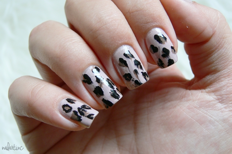 nailartinc: MY BEST FRIEND DID MY NAILS