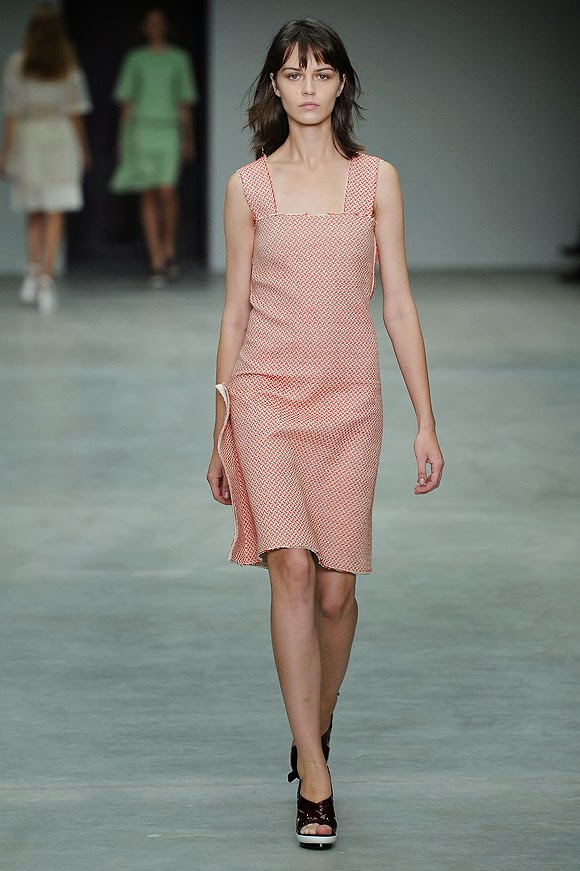 Modas y Modelos: Calvin Klein Línea Mujer Verano 2014