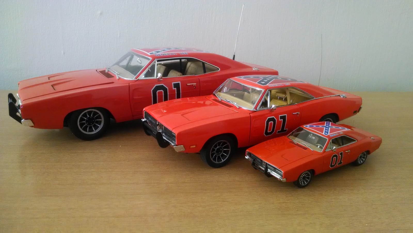 Dukes of Hazzard Collector: 1/43 General Lee Resin Replica from Auto World