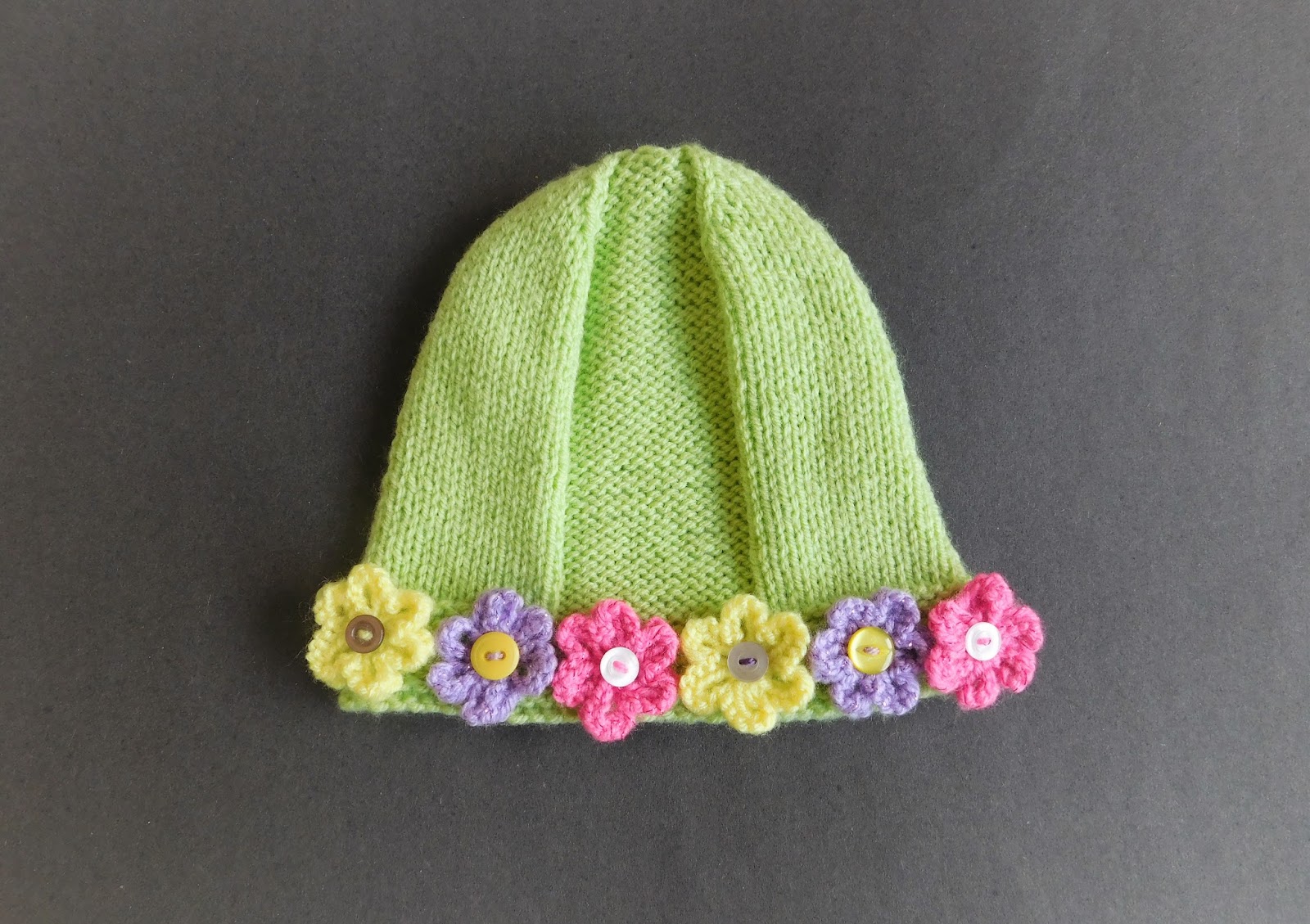 Marianna's Lazy Daisy Days: Lomond Girls Hat with Flowers