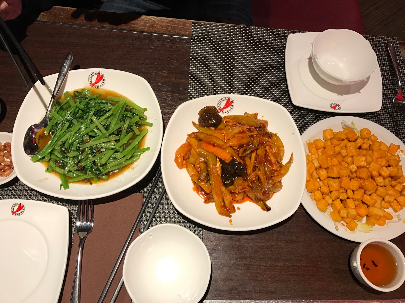 EATING OUT: How To Order Chinese Food Like A Pro! | FOOD | LIFE | + em