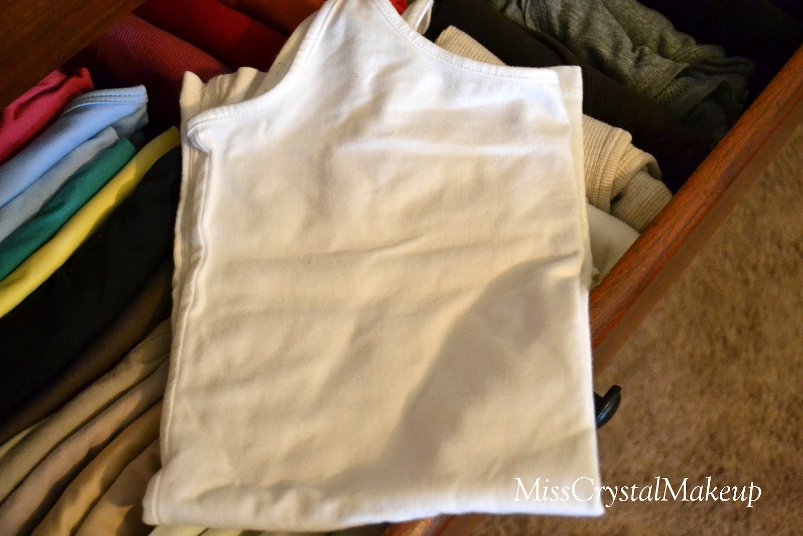 How To Organize T Shirts & Cami - Miss Crystal