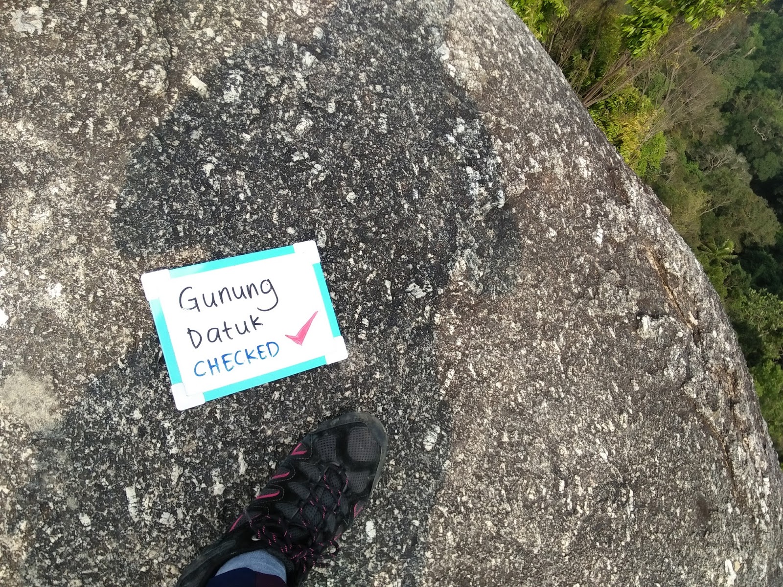 Hiking Gunung Datuk!