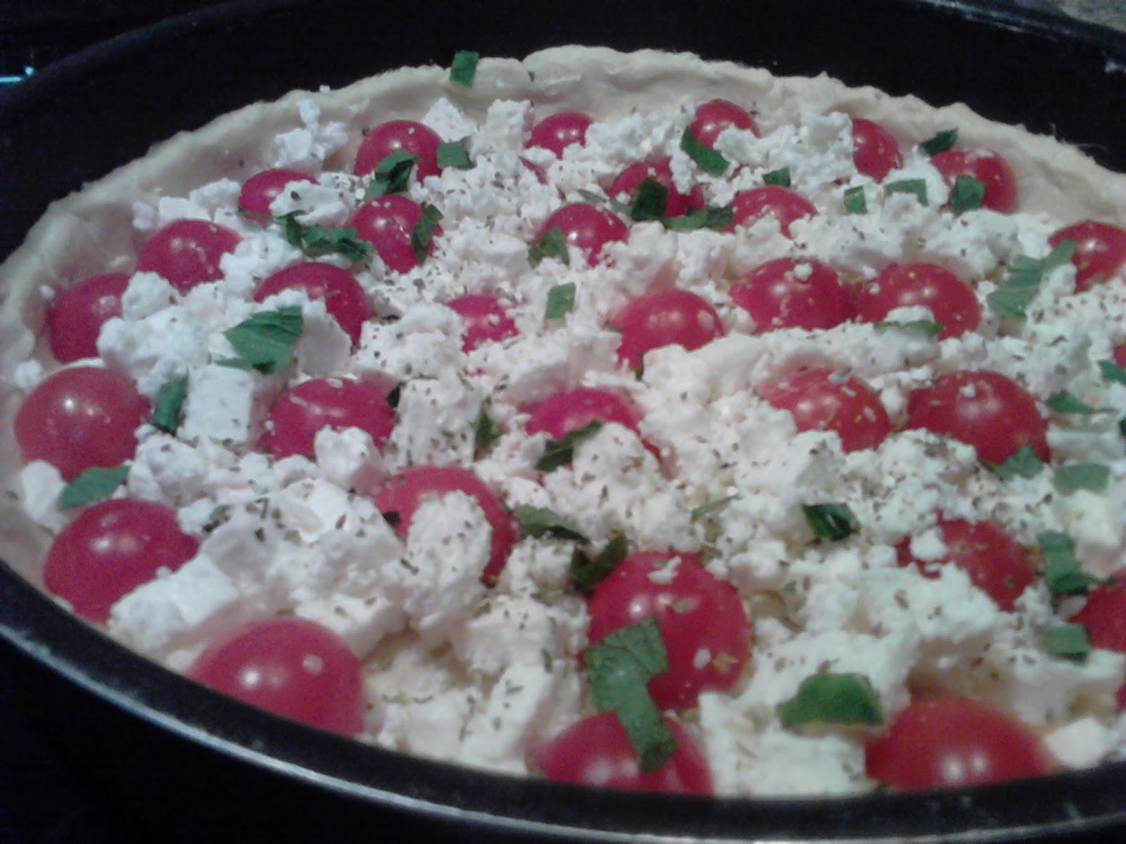 tasa's Homemade Cooking: ΑΛΜΥΡΗ ΤΑΡΤΑ ΜΕ ΦΕΤΑ & ΝΤΟΜΑΤΙΝΙΑ ΤΗΣ ΡΟΥΛΑΣ