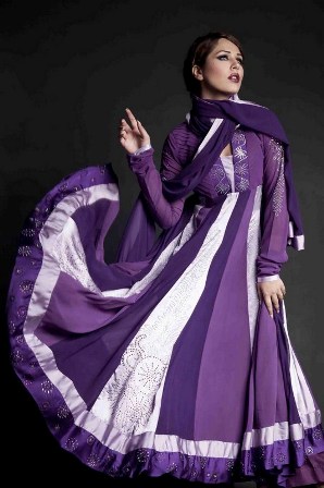 Long frocks | Pakistani Dresses | Mehndi Designs