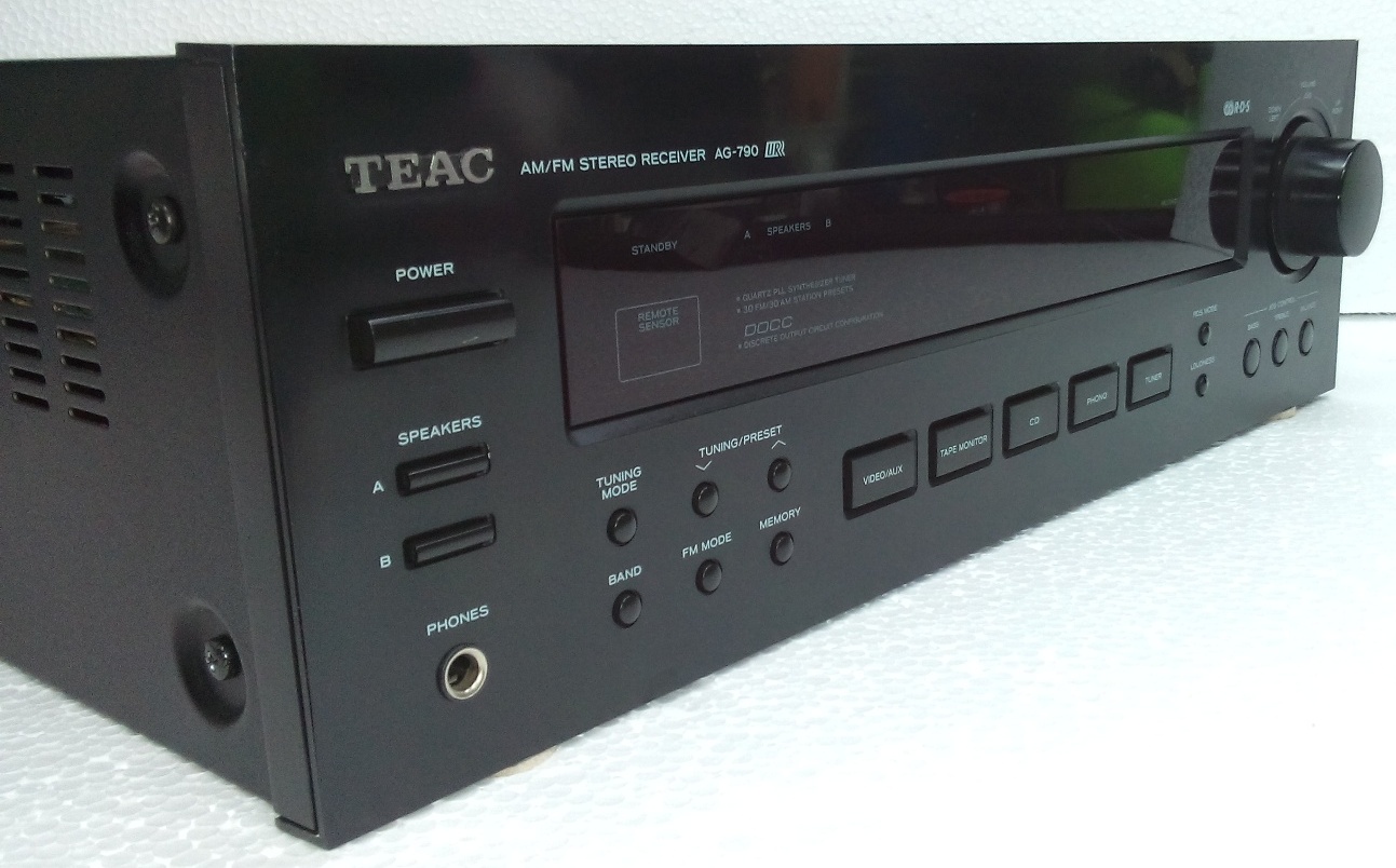 BARANG BARANG ELEKTRIK TERPAKAI DAN RARE: Amplifier TEAC Model AG-790