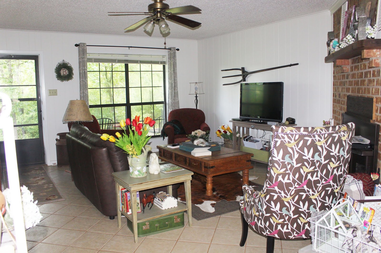 The B Farm : Farmhouse Living Room Reveal