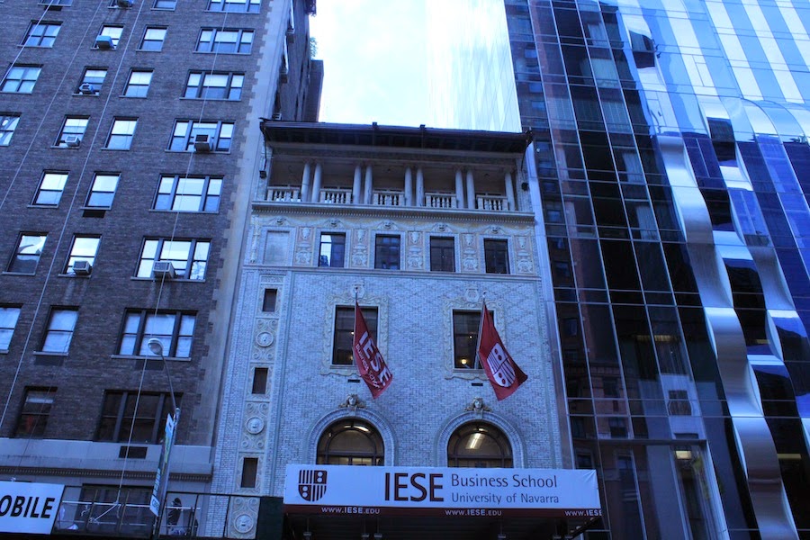 NavarraResiste.com: Hablamos sobre el Opus Dei