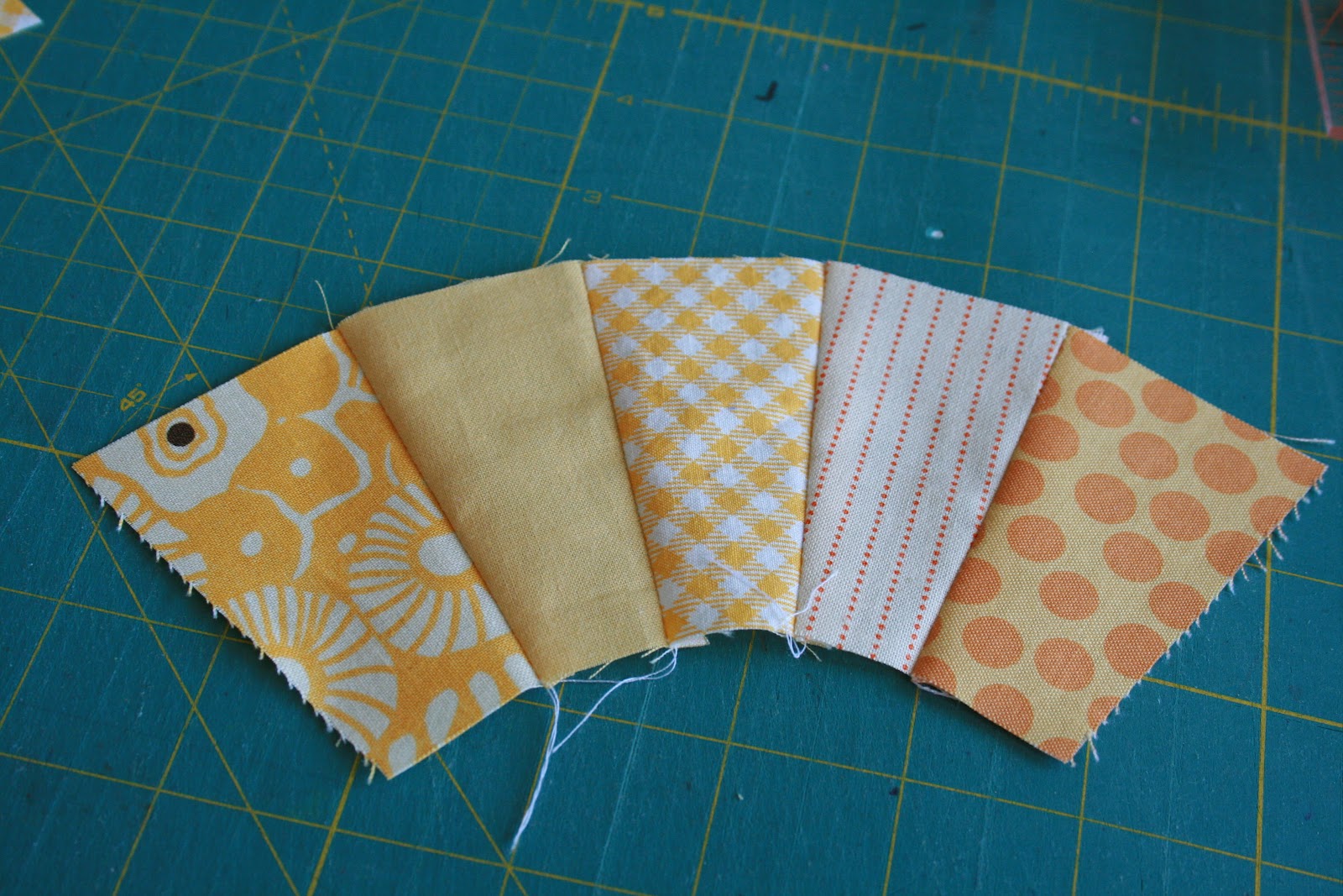 leedle deedle quilts: EZ Dresden Ruler post 2 - the Snake Trail Tutorial