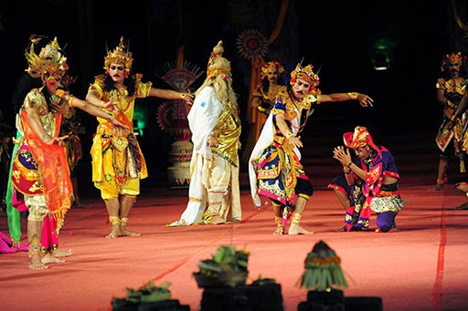 Bali Indonesia Holiday Travels: Balinese Dances - Drama
