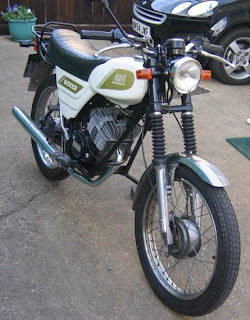 You can't tour on a single!: BSA rarity