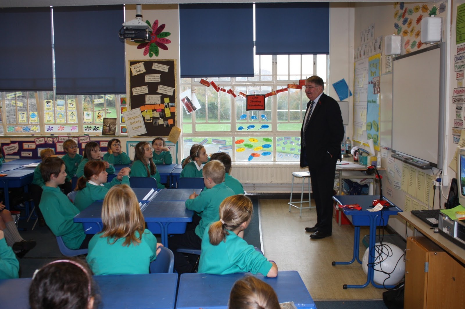 Crickhowell Primary School: Weekly Diary Sheet for 14th November