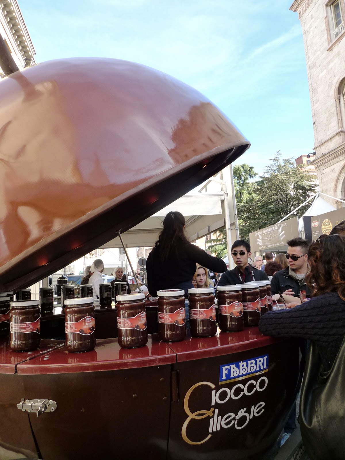 The Ravenous Scientist: Eurochocolate 2012- A pilgrimage for chocolate ...