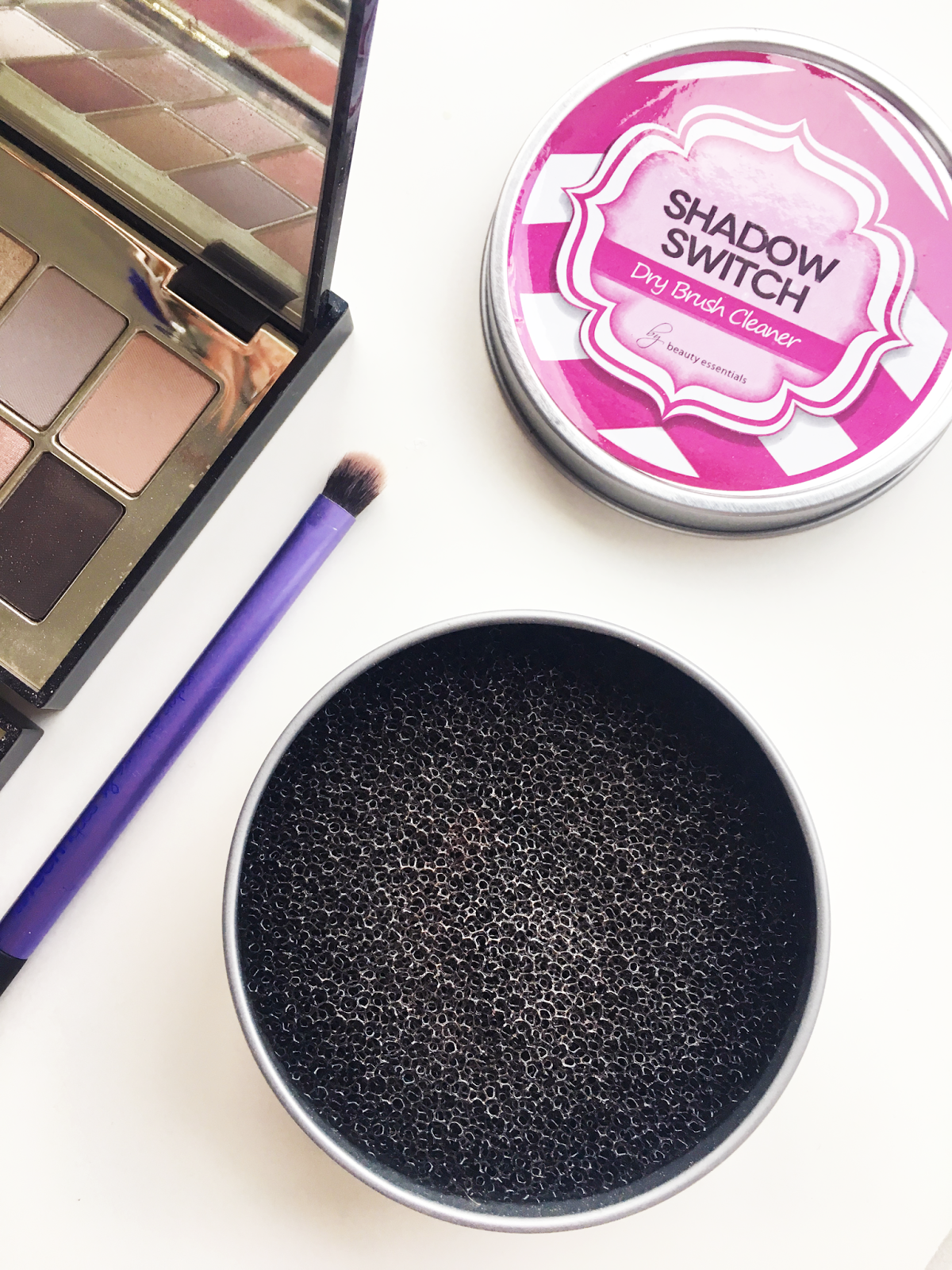 Shadow Switch Dry Brush Cleaner | Claudemorts