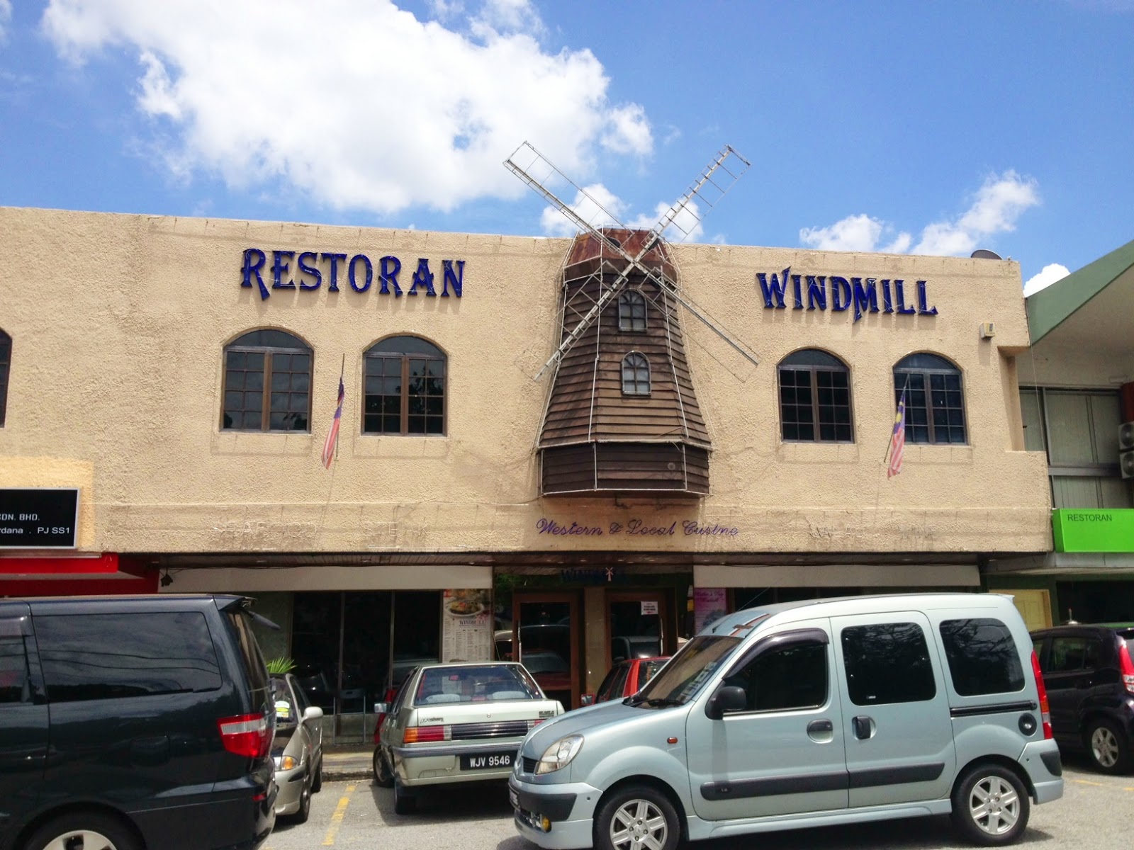 AyuDenira: Mother's Day at Windmill Restaurant