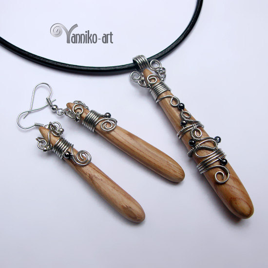 Wood, Bone and Wire Wrapped Jewelry by Yannikoart / The Beading Gem
