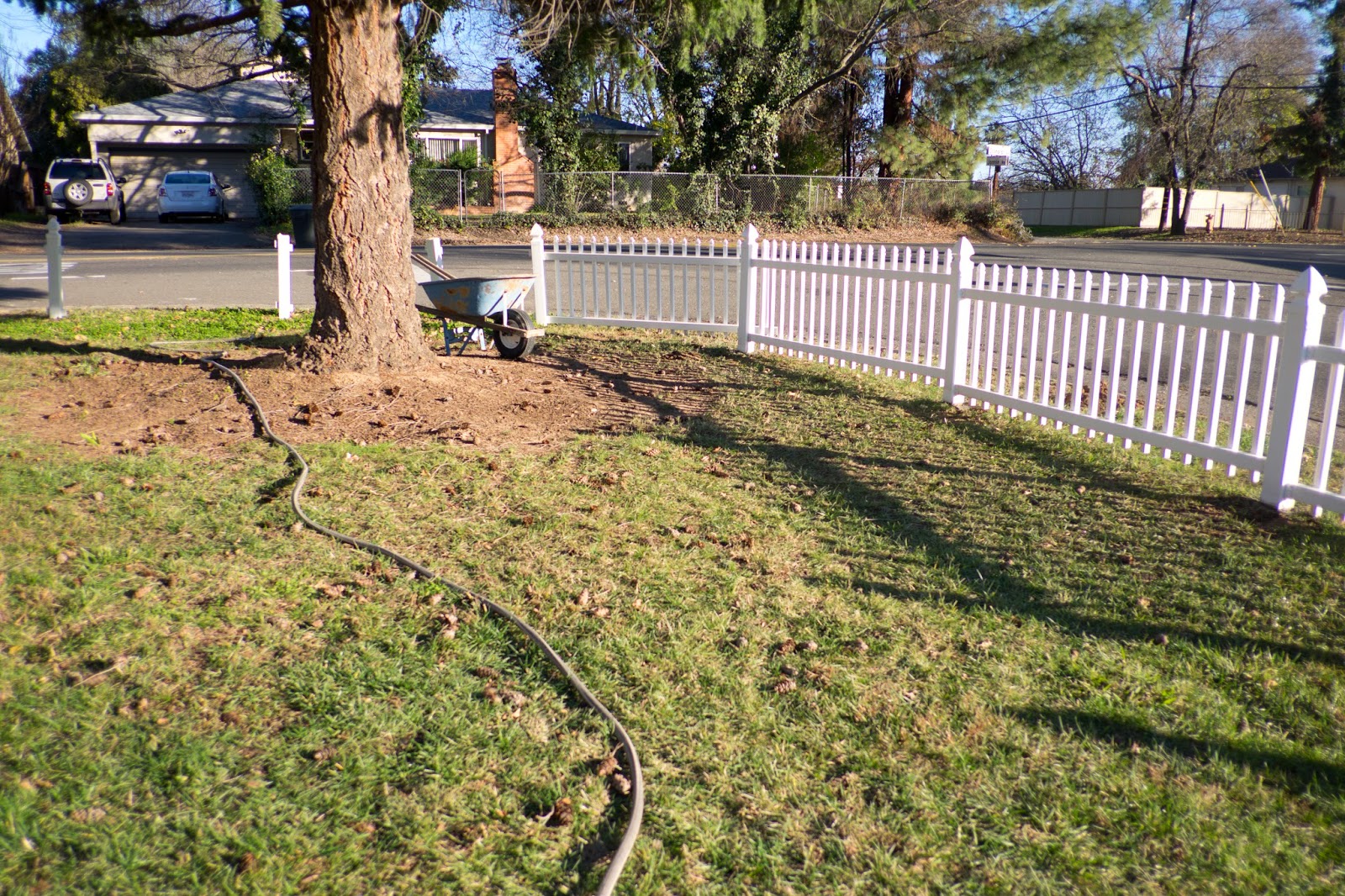 Domestic Fashionista: Moving Our Picket Fence