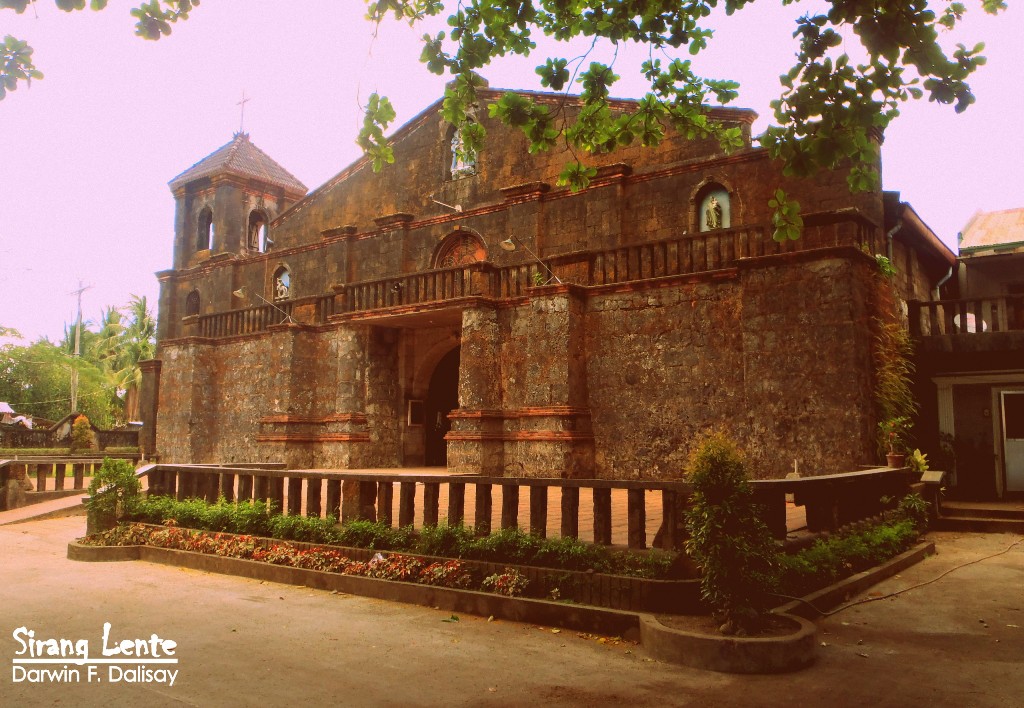 SIRANG LENTE: Morong Church and its Old Looking Facade