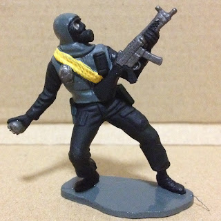 Commander of Plastic Men!: AIRFIX MODERN SERIES 1/32 SCALE