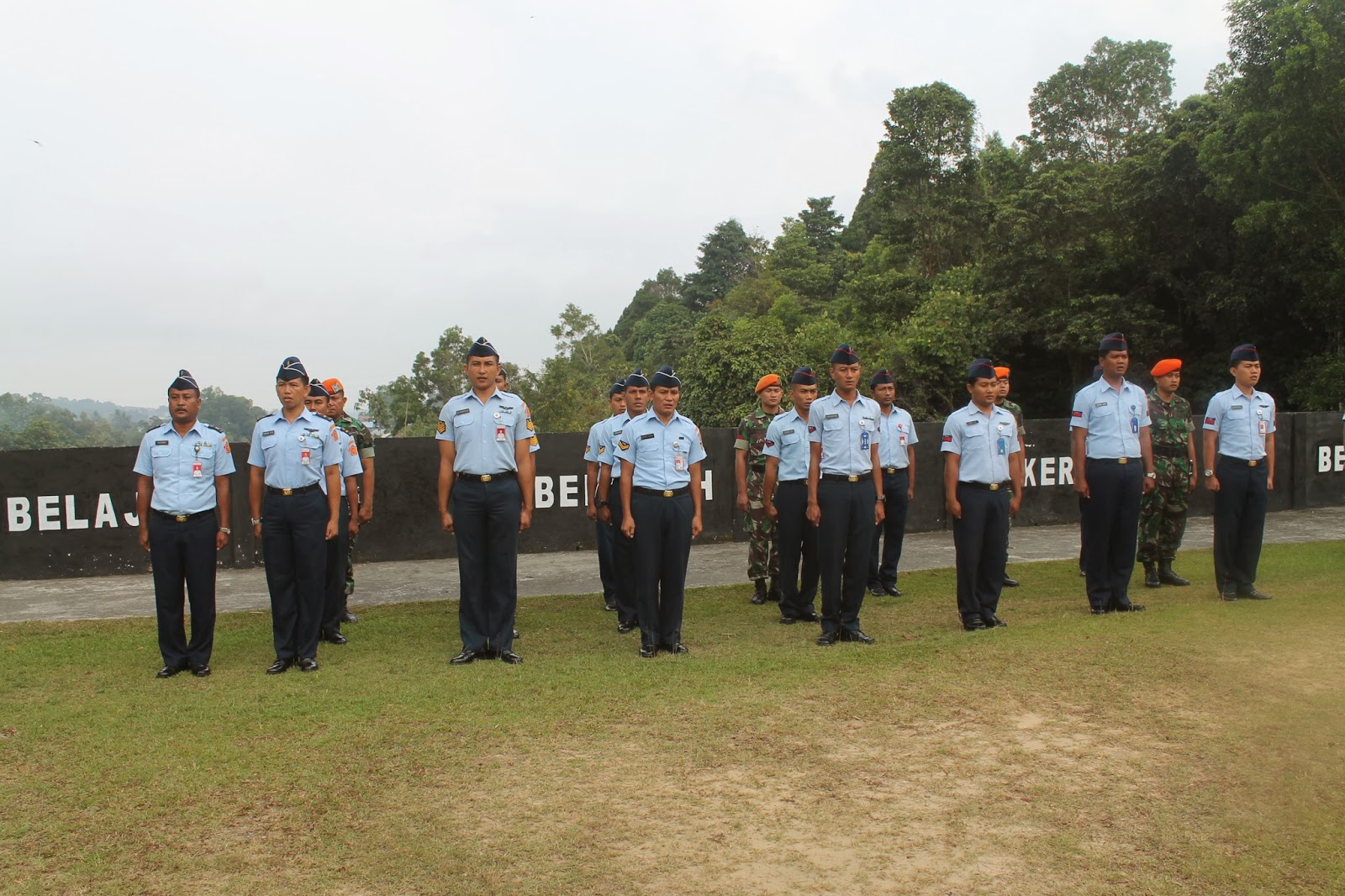 SATUAN RADAR 223 BALIKPAPAN: 6 Prajurit Satrad 223 Balikpapan Naik Pangkat
