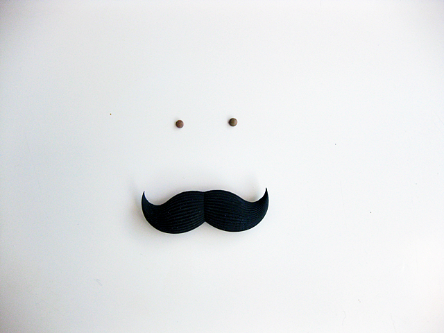 TO-DO: bigotes